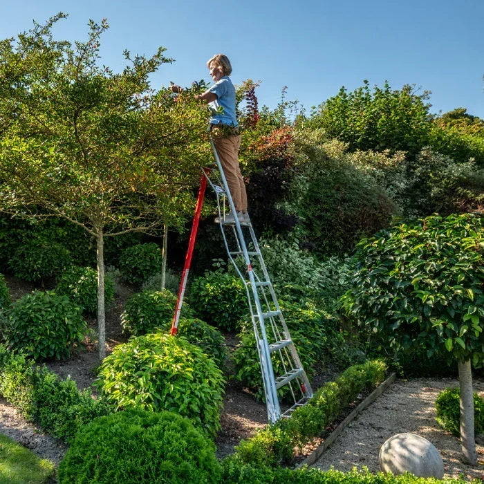 Henchman Fully Adjustable PRO Tripod Ladder | EN131 Ladder