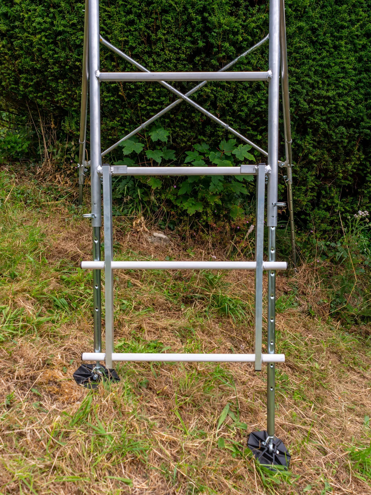 Henchman Hi-Step Platform Ladder
